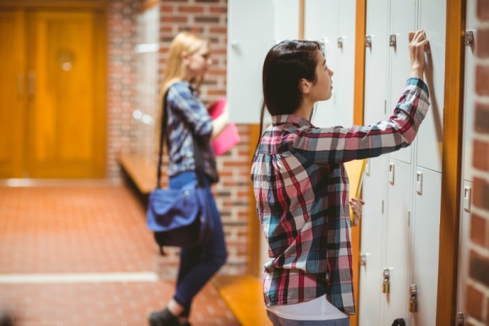 Simple, Cute & Practial DIY Tutorials for Your School Locker