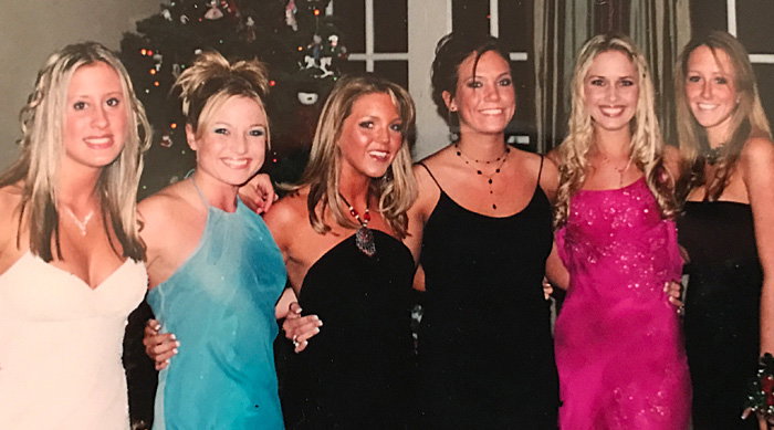 Why I Regret Spray Tanning for Prom