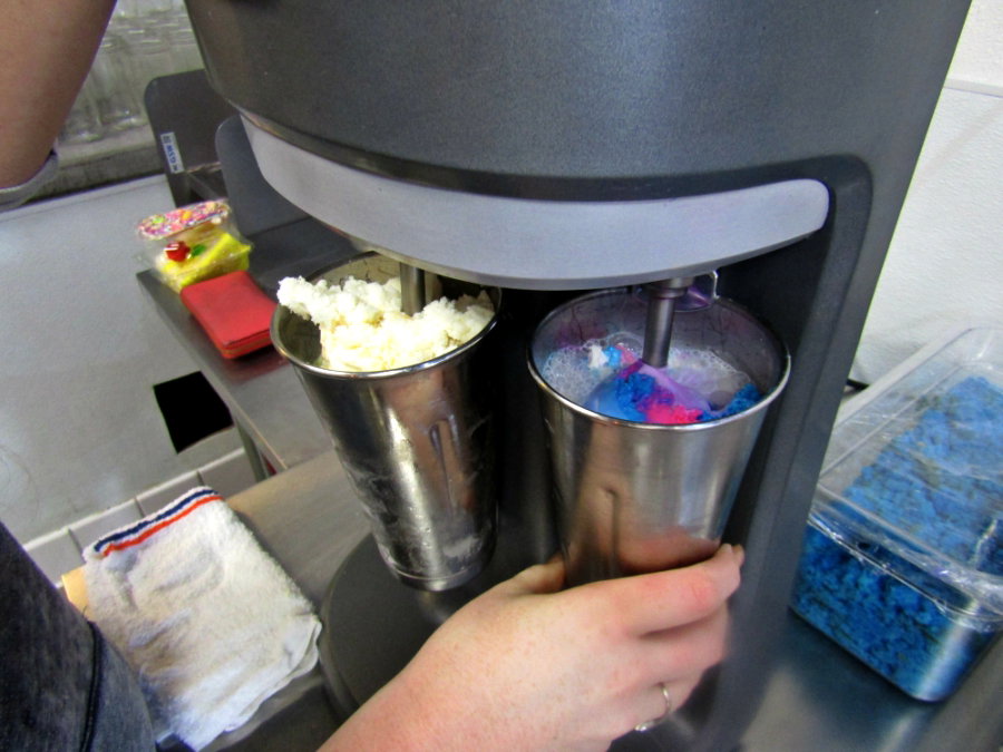 Making Unicorn and Belle Milkshakes at Crème & Sugar
