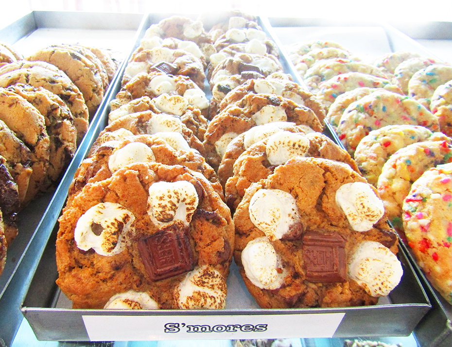 Taste Test of Cookie Good's Cheetos, Maple & Bacon Cookies