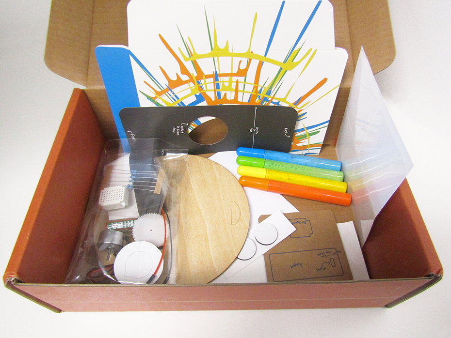 Review of Tinker Crate Spin Art Machine Subscription Kit