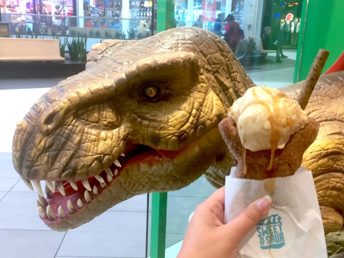 Review of Sweetosaur's Wafflesaurus Rex & Clever Girl Shake