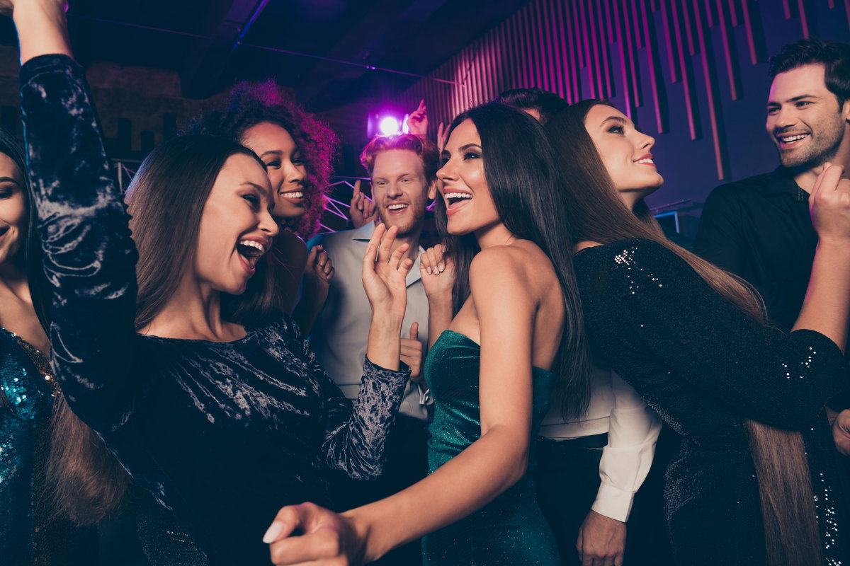 5 Reasons Why Prom Is More Fun With Friends