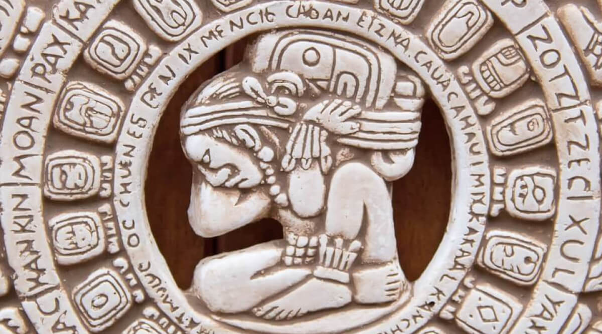 A Beginner's Guide to Mayan Astrology and the Day Signs