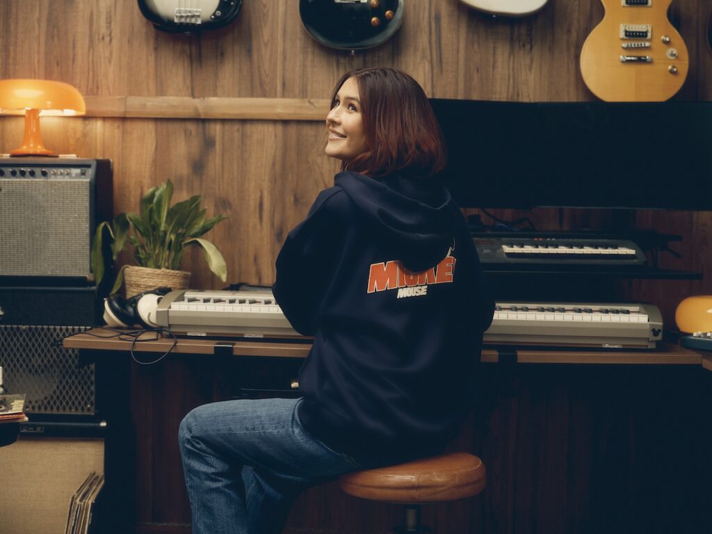 Interview: Mimi Webb on 'Eyes Closed' and Her Deluxe Album