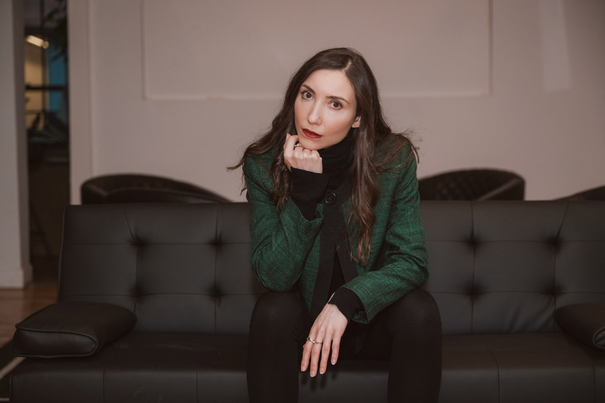 Interview: Florence Ordesh on Playing Fiona in Hokum